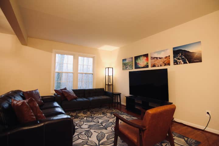 Cozy 2br Townhouse - Reston, VA