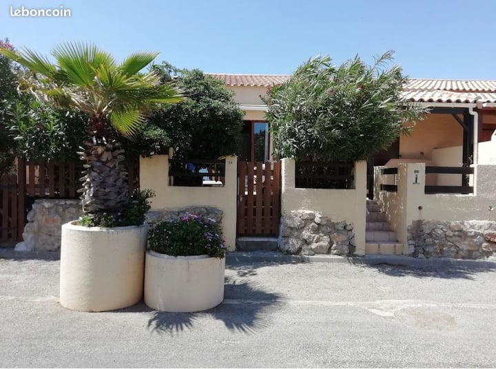 « Les Maisons Sur La Colline » - Saint-Pierre-la-Mer