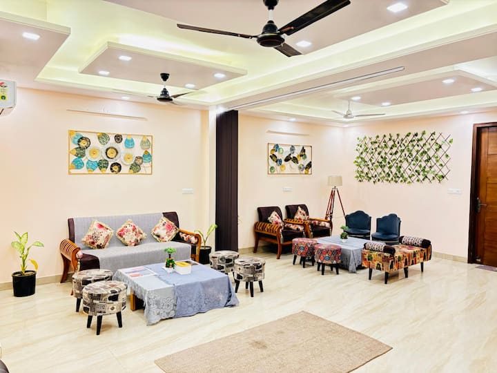 Happy Homezz | Spacious Villa | 4bhk - 델리
