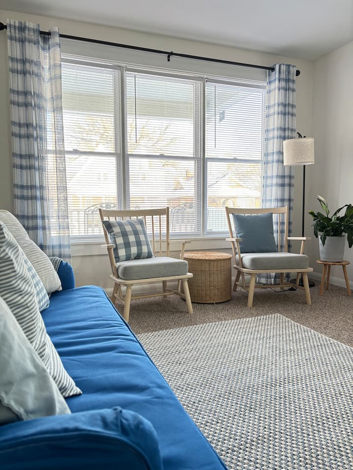 Spacious Flat-full Kitchen-quiet Neighborhood - Kenosha, WI