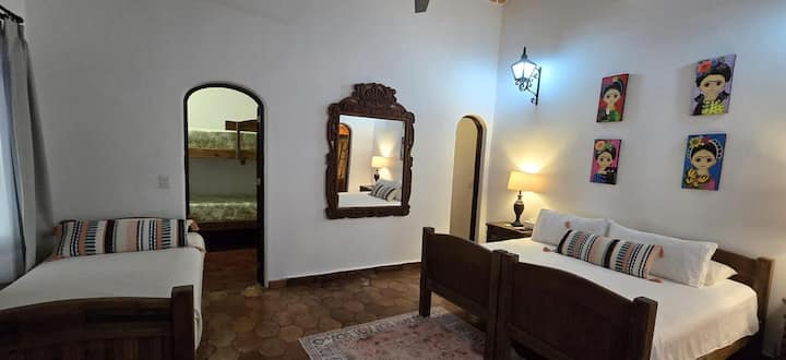 Habitacion "La Bugambilias" Family Suite - Ajijic
