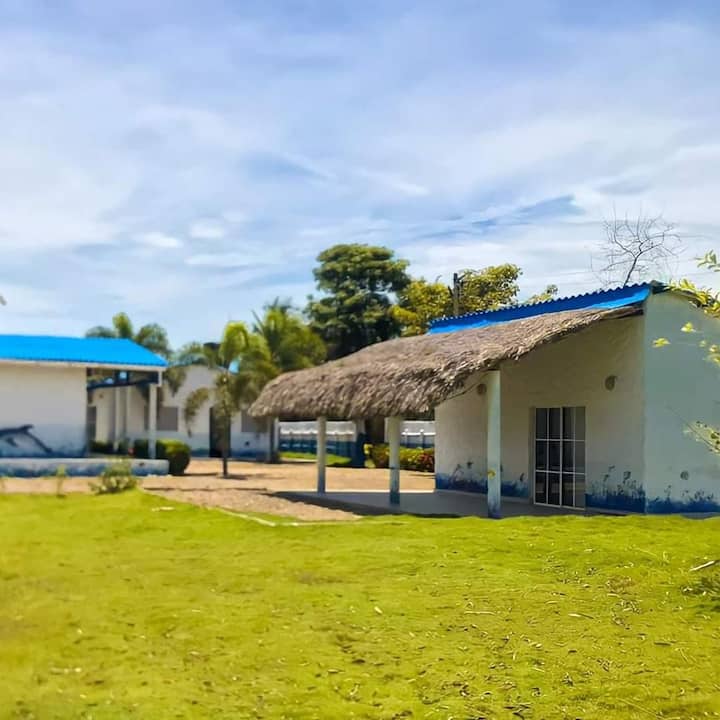 Cabaña Con Playa Semiprivada - Arboletes