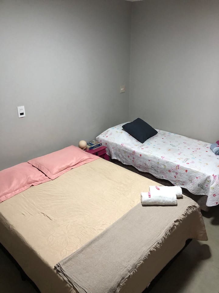 Quarto Em Araras - Araras