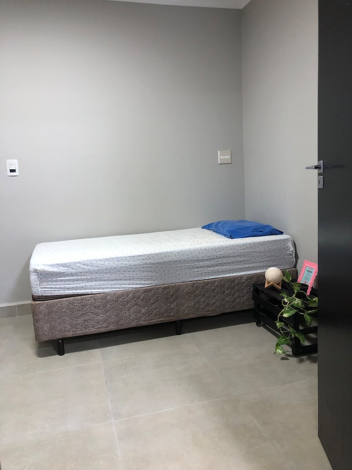 Quarto Em Araras - Araras