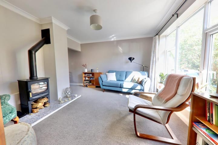 Stylish Cosy Retreat W/fireplace - Chingford