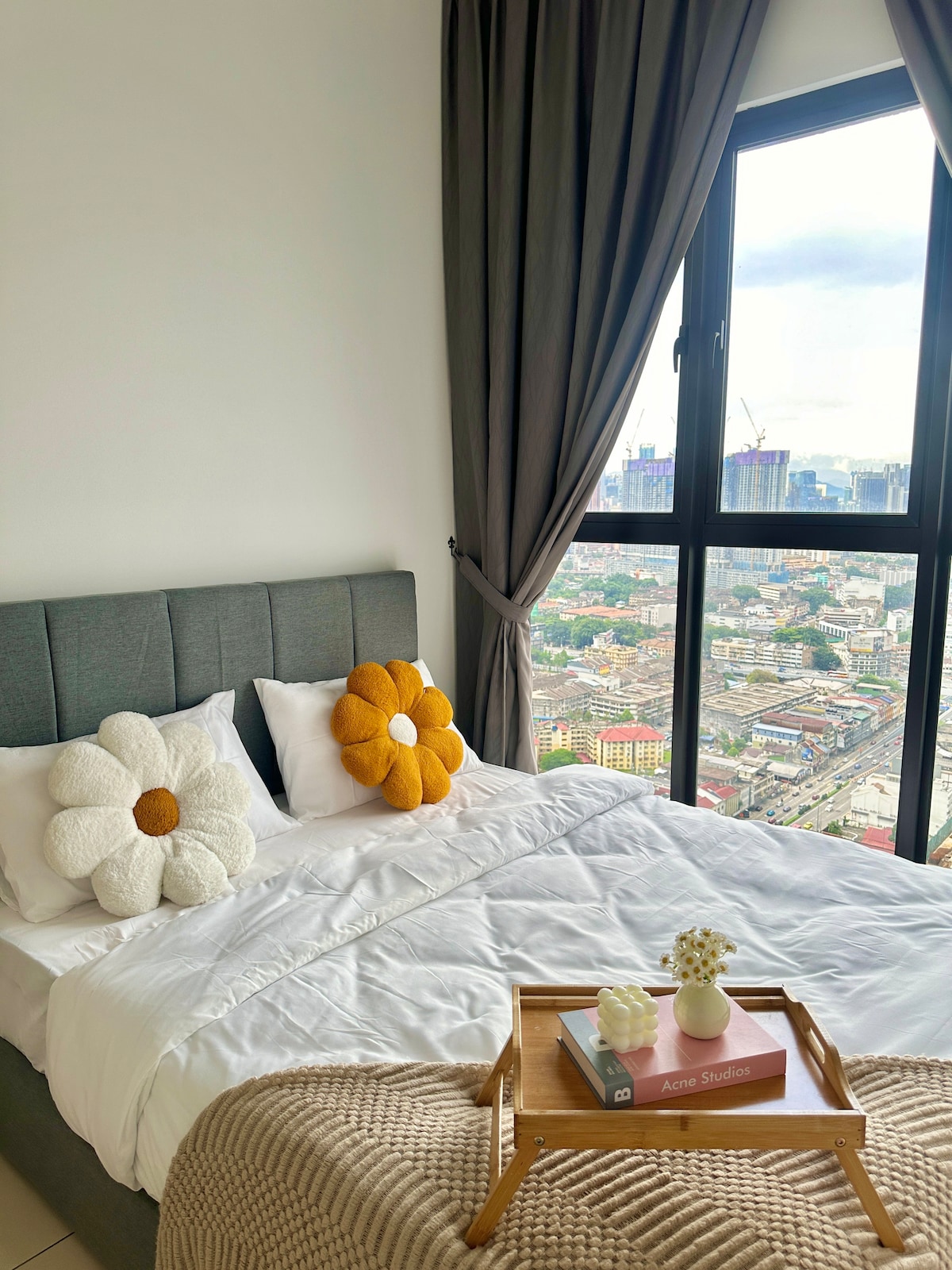 Trion Modern con vistas a KLCC cerca de #trx #pavilion #mrt ...