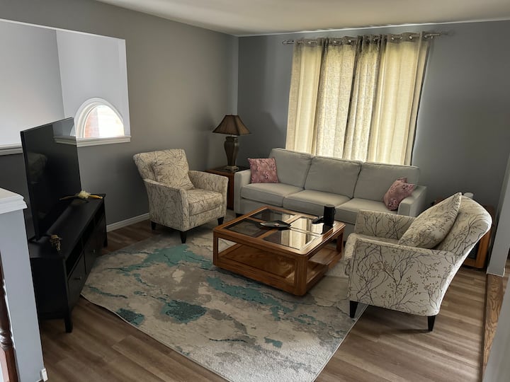 Massive Private Suite - Windsor, ON, Canada