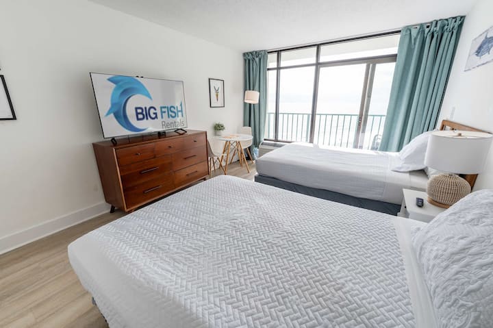 High Floor Studio Oceanfront Views With Indoor Poo - Myrtle Beach