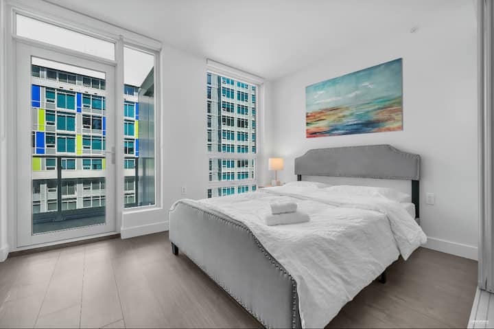 Brand New 1b+1b Condo/dm For Monthly Rental - Delta