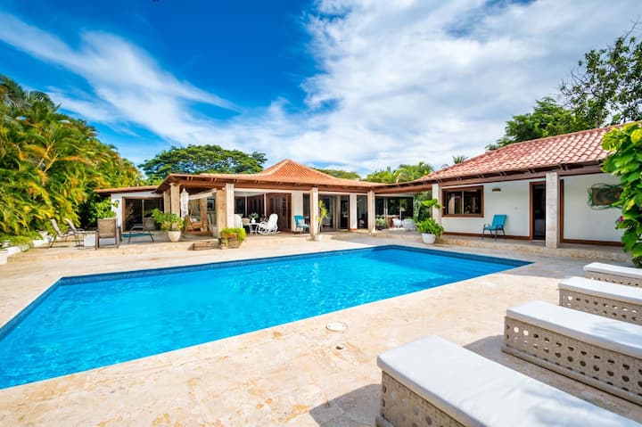 Fully Staffed Villa Steps From Playa Minitas - La Romana