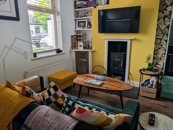 Cozy Liberties Cottage - Dún Laoghaire