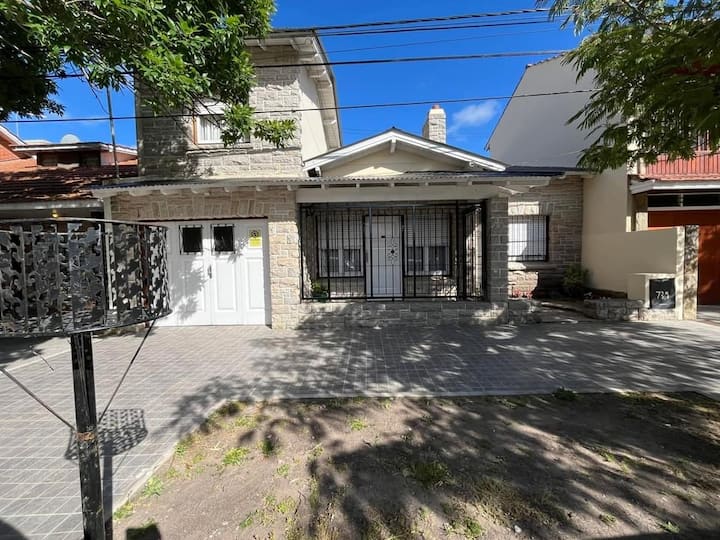Casa Céntrica Hasta 6 Personas - Miramar