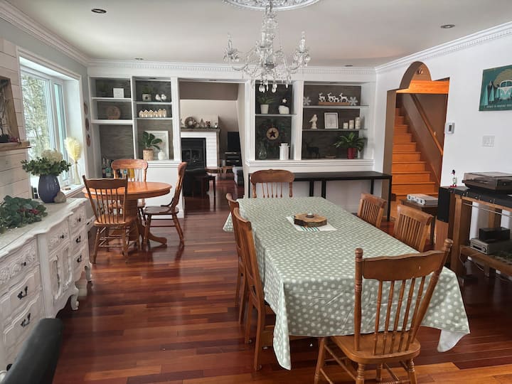 Magnifique Chalet En Forêt, Au Centre Du Québec - Quebec