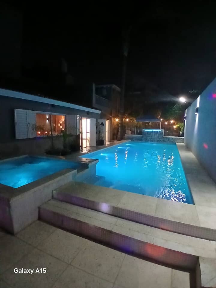 Casa Con Piscina En
San Justo. - San Justo, BA, Argentina