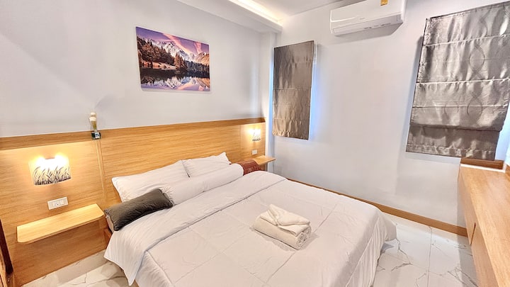 Chasing Light Homestay - 2 Pool Villa/Near Downtown/Jomtien Beach/Soi 6/Walking Street/Adult ...