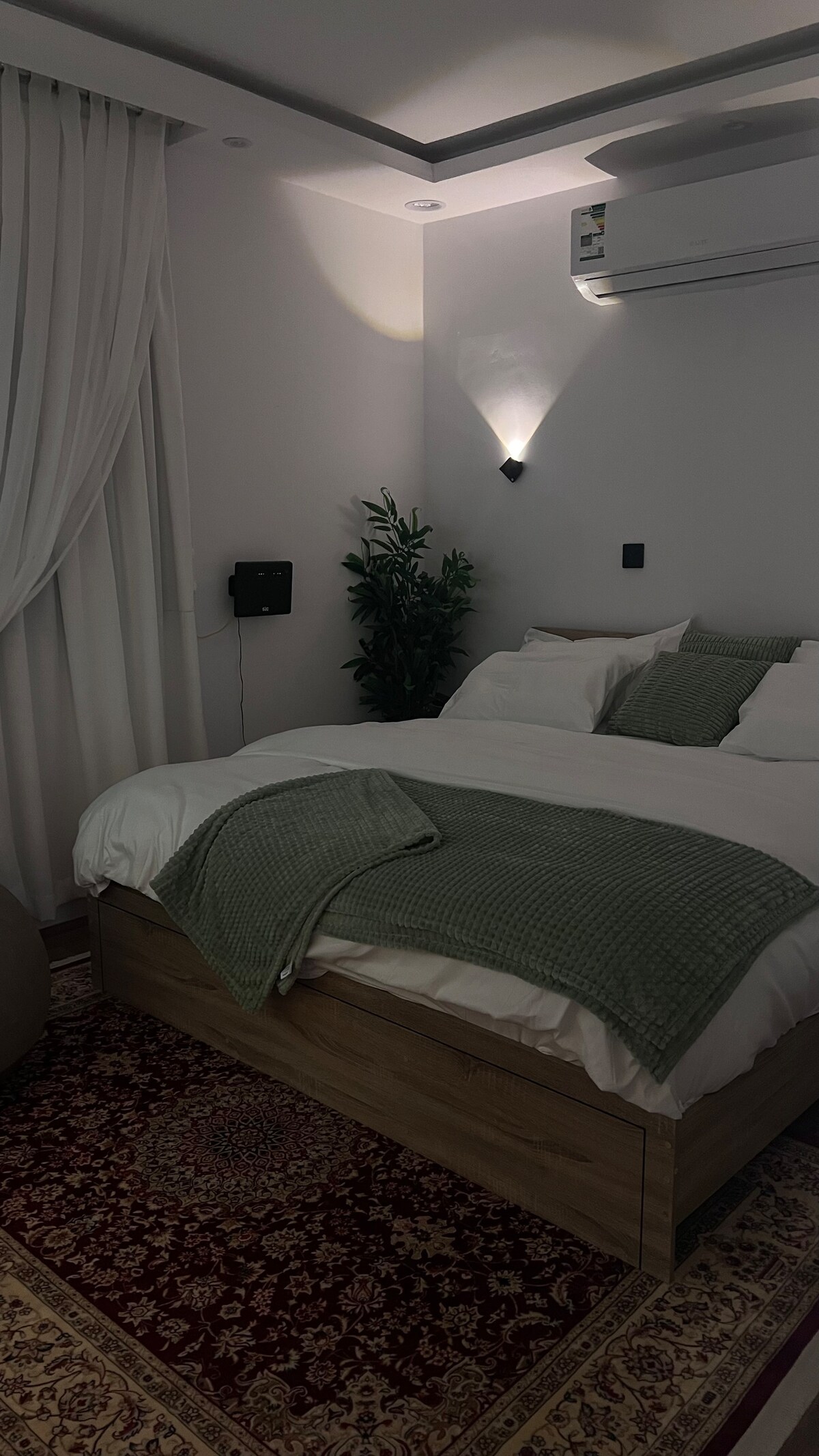 Studio with Master Bed and Side Session - Guesthouses for Rent in ...