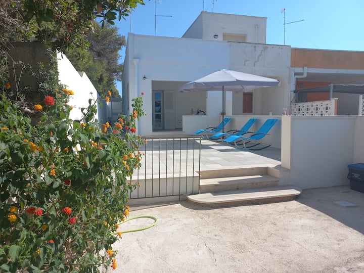 Bilocale Fronte Baia, Quasi  Sulla Spiaggia. - Torre Lapillo