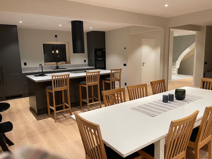 Stor Och Trevlig Villa I Hörnett - Örnsköldsvik