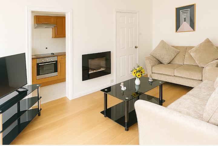 Calderstones Apartment W/parking - Liverpool
