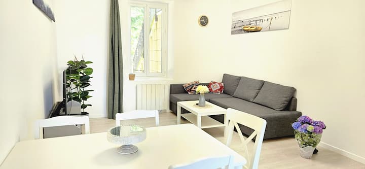 Maison C.n.p.e. Eurexpo.  Aéroport - Pont-de-Chéruy