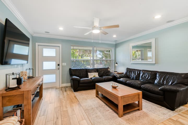 Charming 4br Beach Bungalow - Jupiter, FL