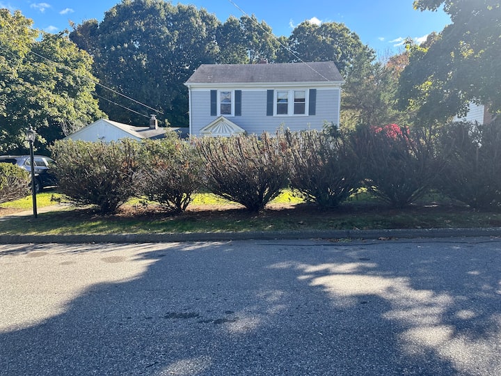 1 Queen Bed - Warwick, RI