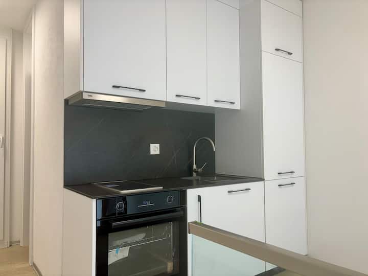 Neu Renoviertes Studio In Lax - Ernen