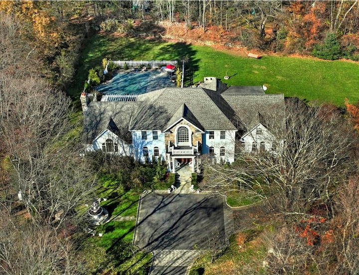 Connecticut’s Finest Estate - Saugatuck Reservoir, CT
