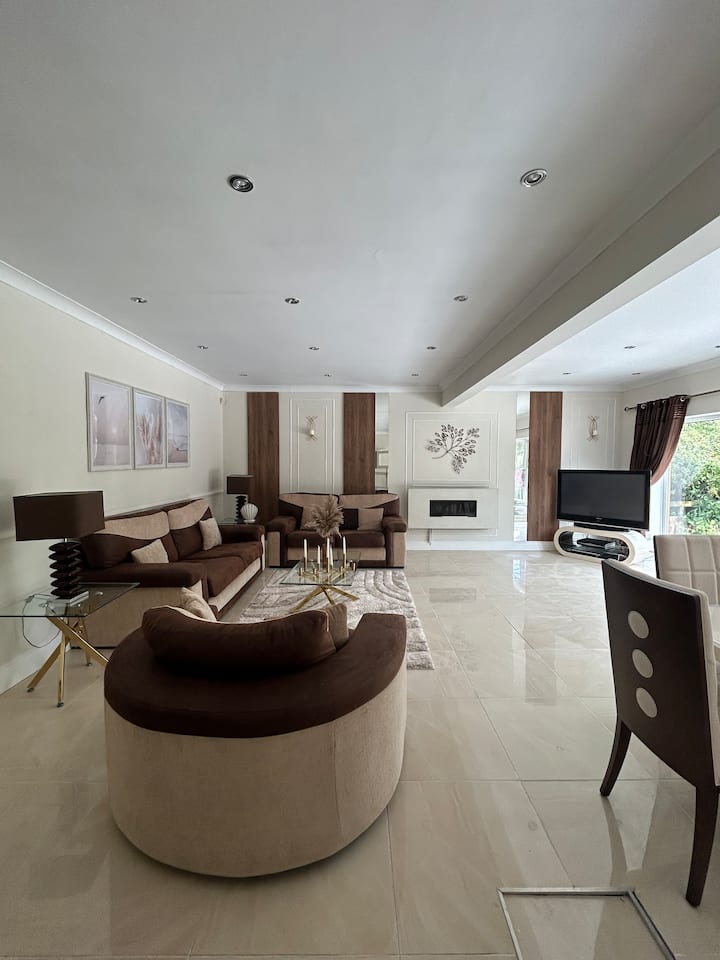 5 Bedroom Detached Family Home - Skipton