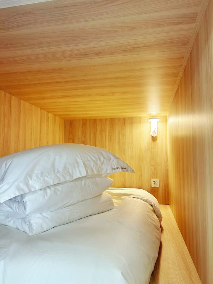Unplan Hostel 标准胶囊舱 - Madrid