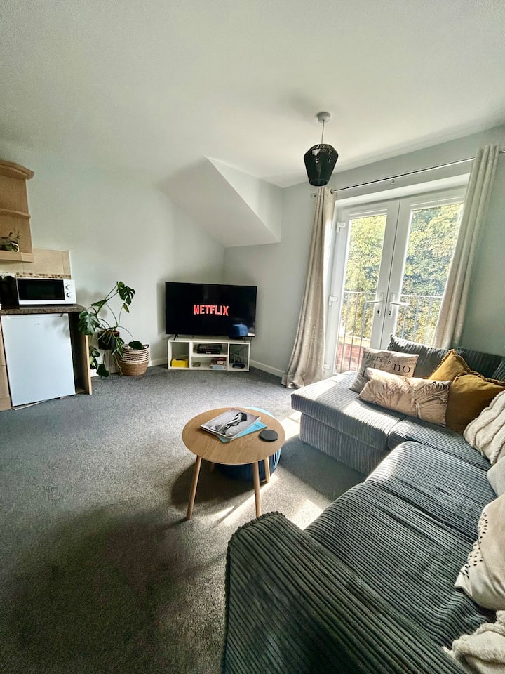 Modern 2bed | Netflix & Free Parking | Telford Gem - Telford