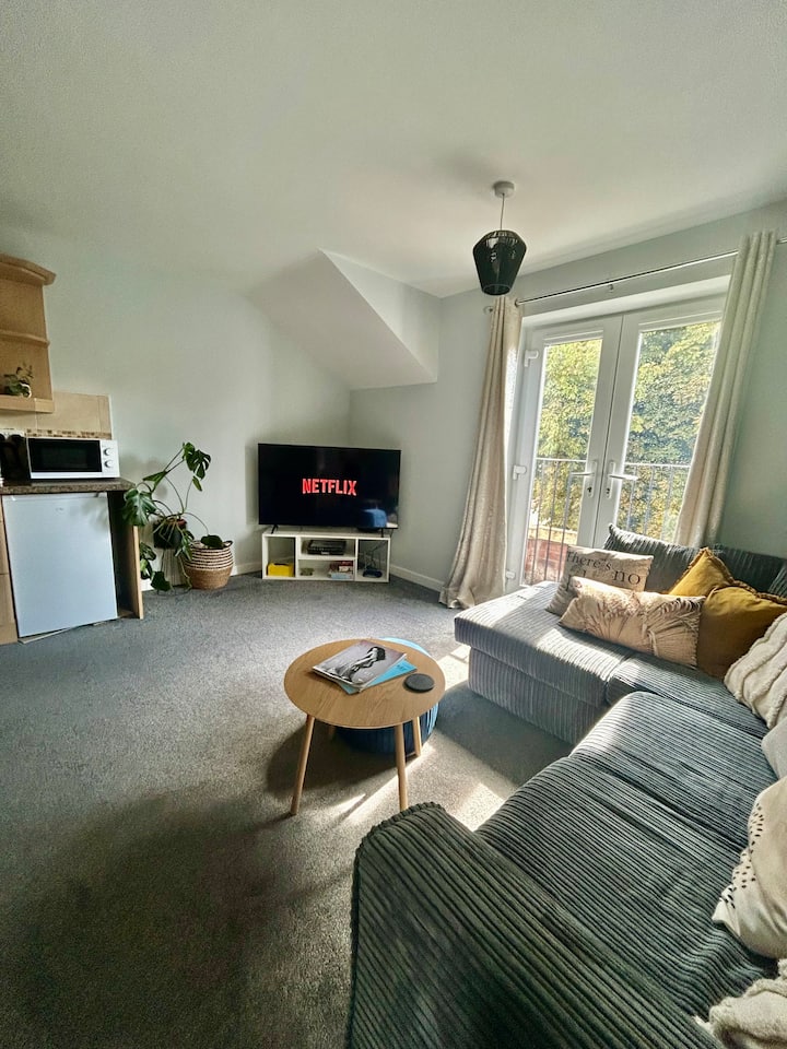 Modern 2bed | Netflix & Free Parking | Telford Gem - Telford