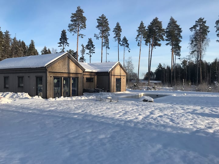Nybyggd Villa Vid Sjö Och Alpin - Borlänge