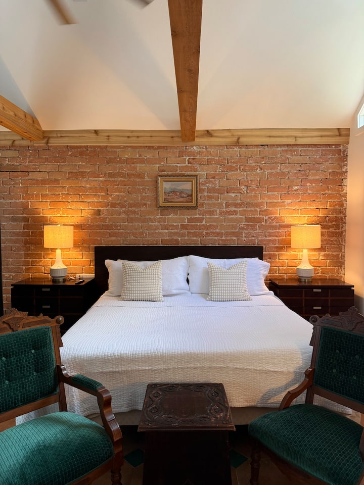 Cozy Country Club Getaway - Brownsville, TX