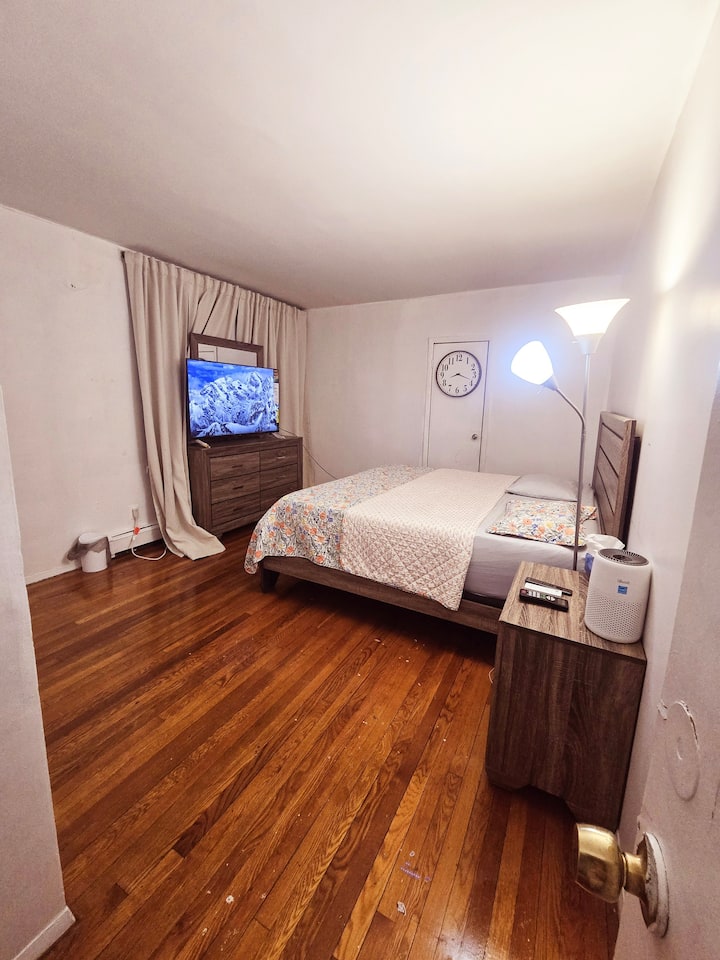 Room In Mount Vernon East - New Rochelle, NY