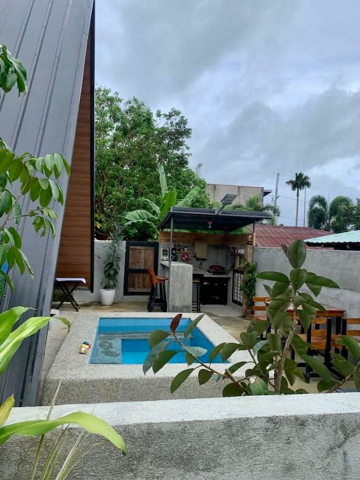 New Cozy Cabin With Pool (Kubo Ni Inay Patty) - Philippines