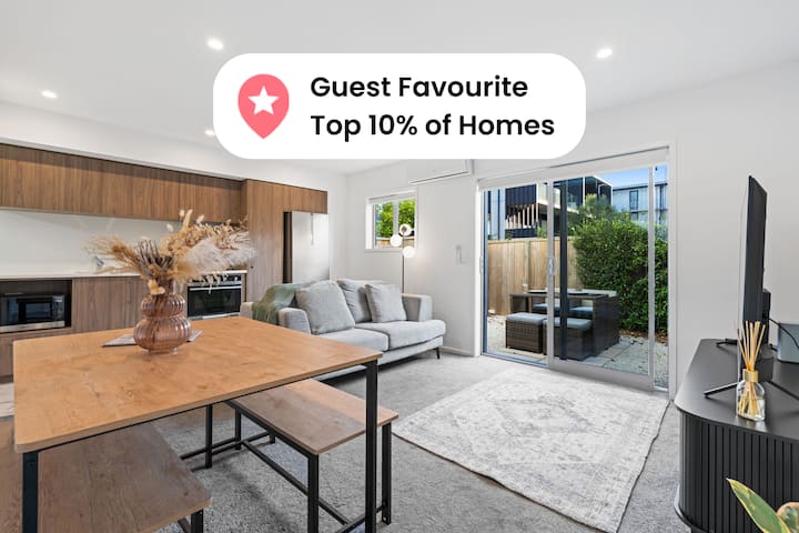 Modern Chic In The City - Christchurch