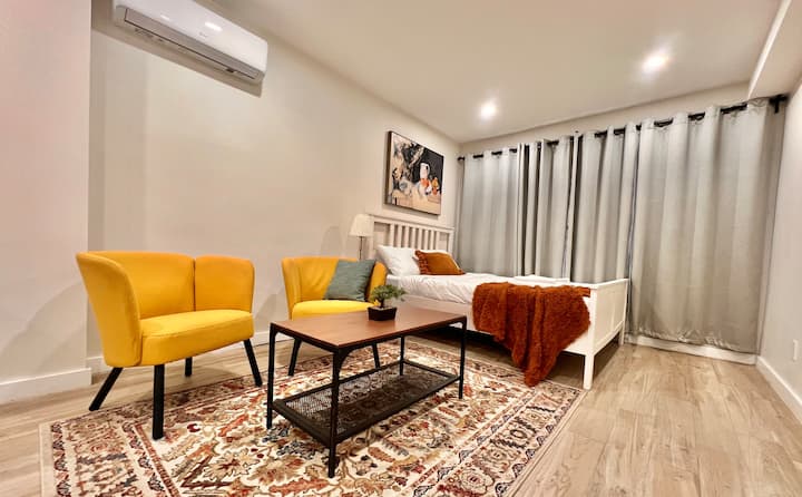 Cosy Nest / Smart Tv + Wifi + Easy Access 20% Off - Longueuil