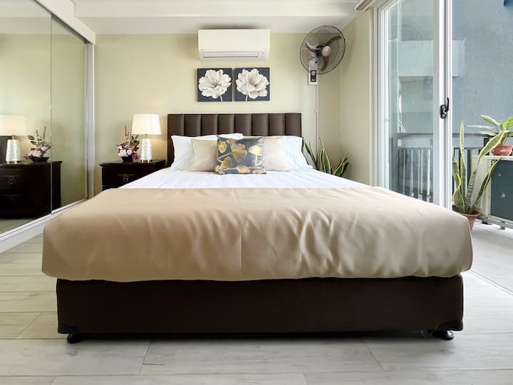 Condo With Balcony Near Ayala Center- 300mbps Wifi - Cebu City