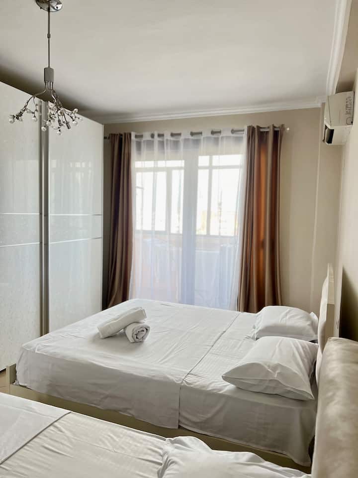 Boulevard Views - Central Tirana Apartments - Tirana