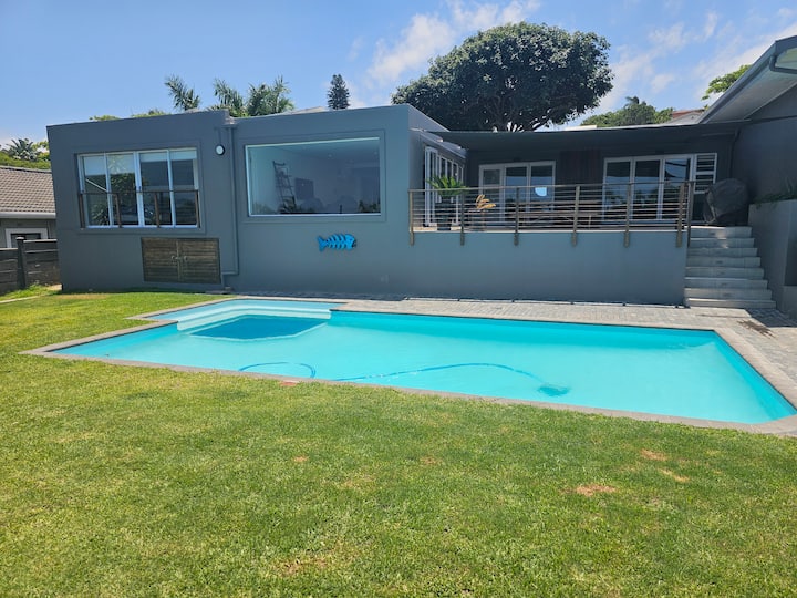 Stunning 6 Sleeper Ballito | Private Pool & Solar - Dolphin Coast