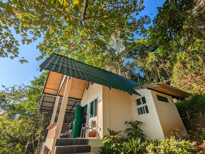 Little Bay Hut - Oceanfront - Ko Mak