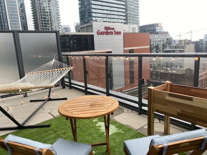 Bright 1 Br W Large Terrace Entertainment District - Toronto, ON