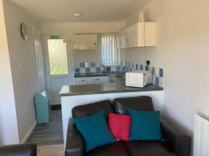 2 Bedroom Bungalow
Discount Ferry - Isle of Wight