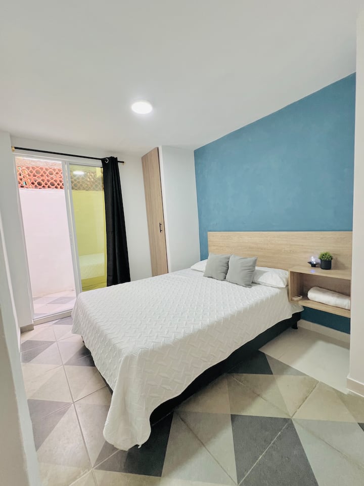 Van Gogh; Close To Bahia Beach And Historic Center - Santa Marta, Colombia