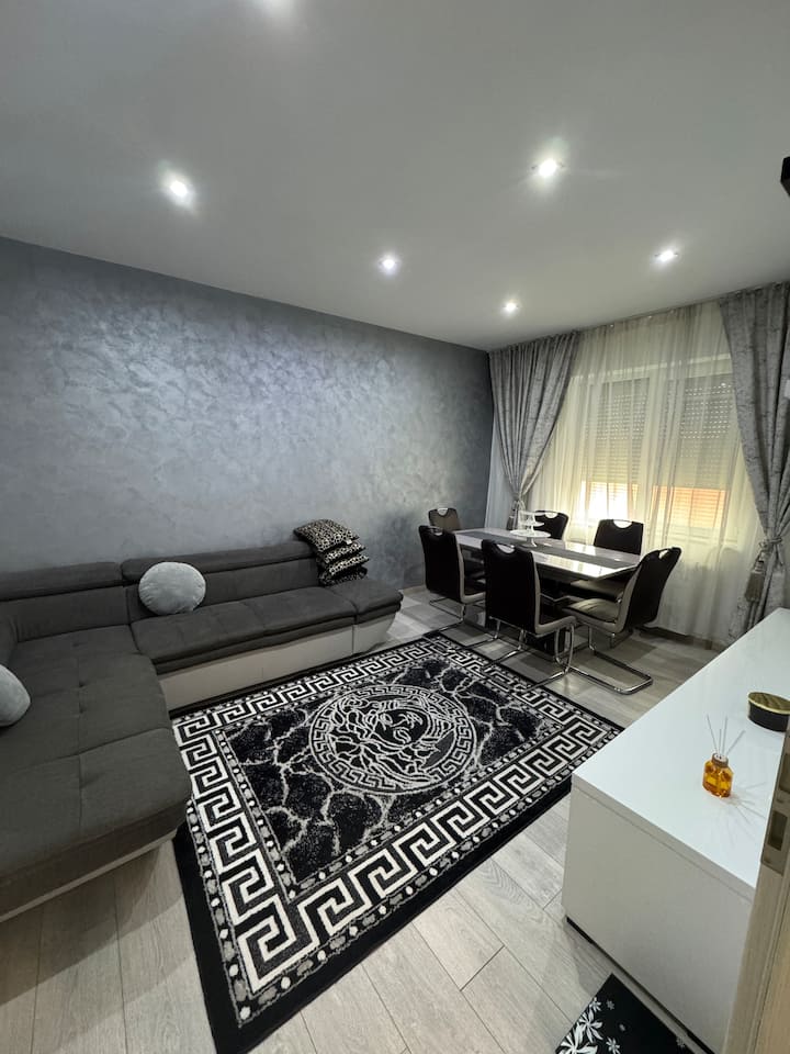 Apartament De Lux Zona Centrală - Satu Mare