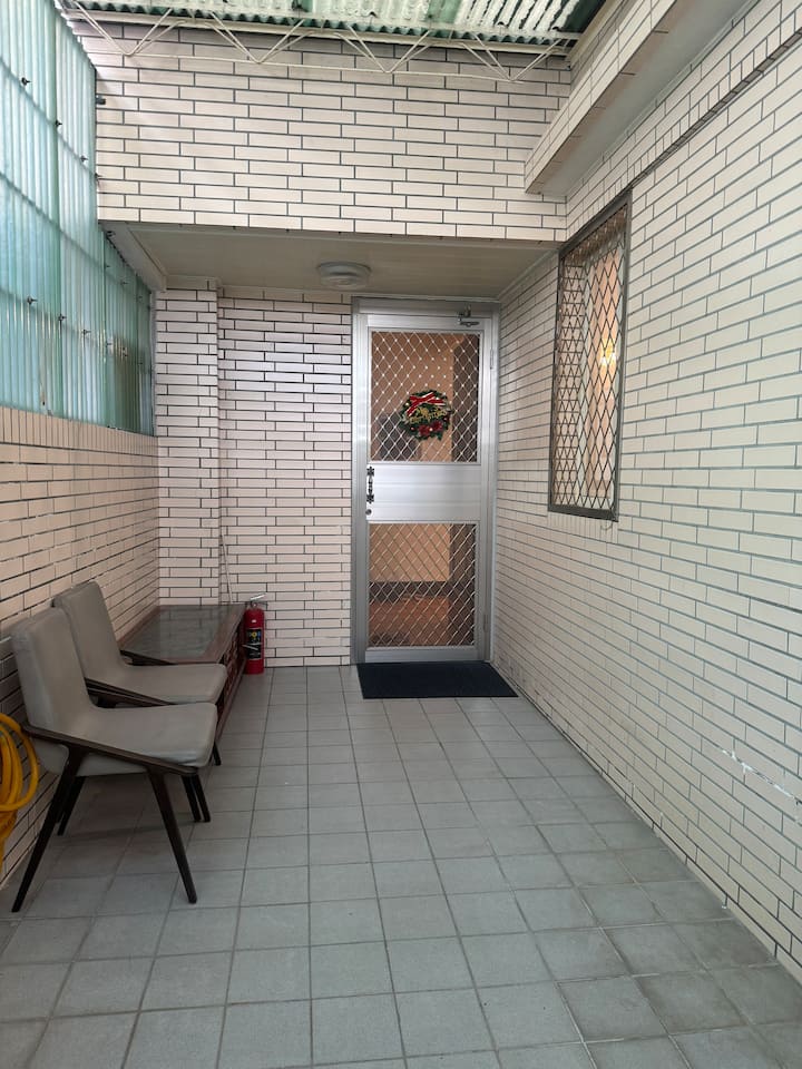 中山北路天母的百坪安靜別墅、近美日僑學校／天母圓環／士東市場／榮總／陽明/高島屋/新光三越 - Taipei