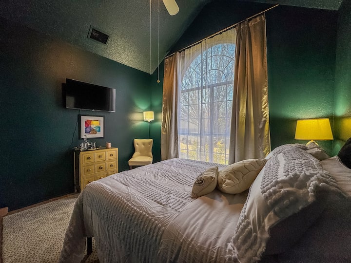 Moody Green Retreat @Rivercrest - Mesquite, TX