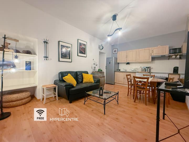 L' Appartement Cosi Du Centre-ville | 2/4 Pers - Lons-le-Saunier