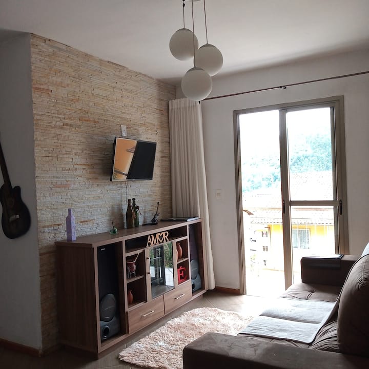 Apartamento Condomínio Fechado Com Vaga De Garagem - Nova Friburgo